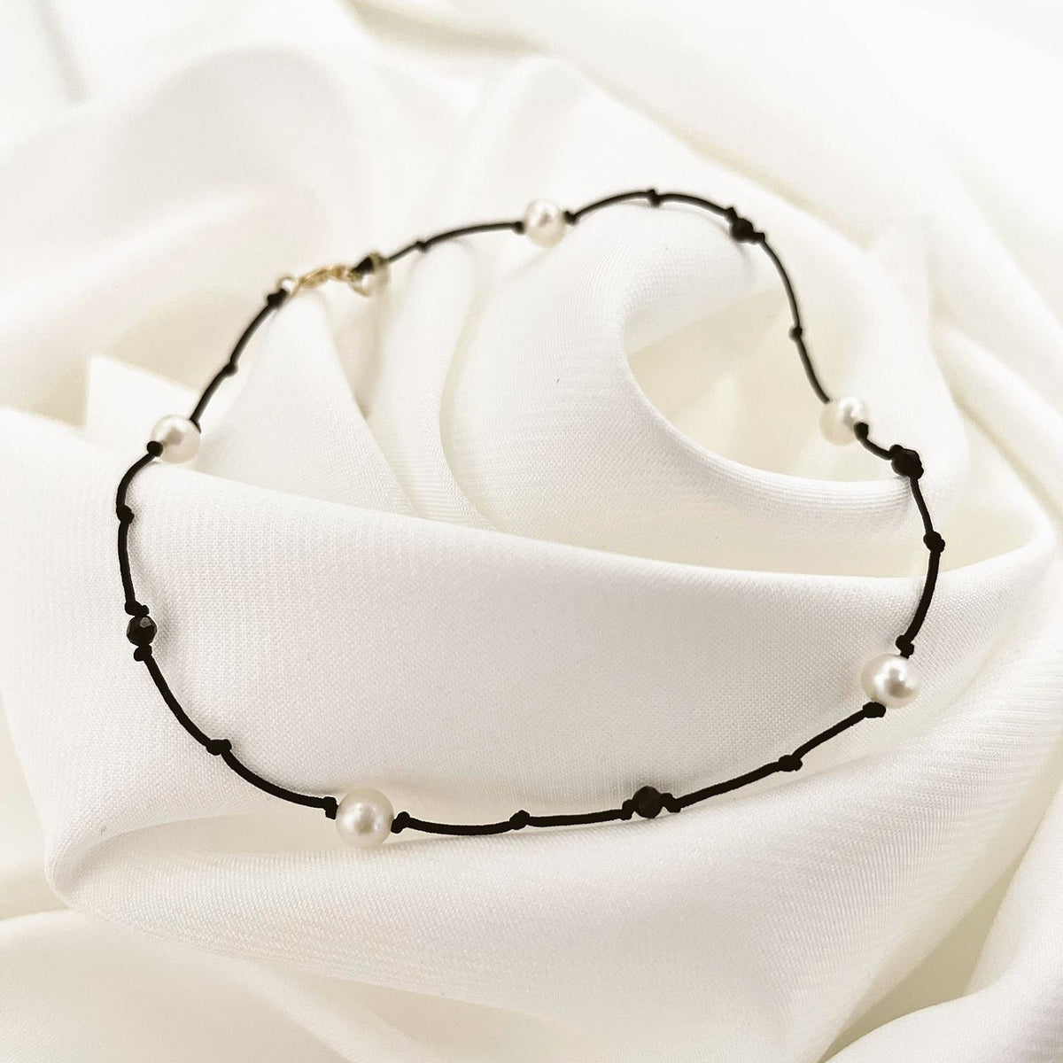 Bratara de picior aur cu perle After Hours – LOOR Jewelry
